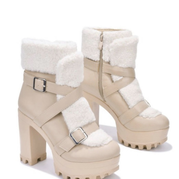 Cape Robbin | Shoes | Cape Robbin Roanna Platform Fur Lined Round Toe ...